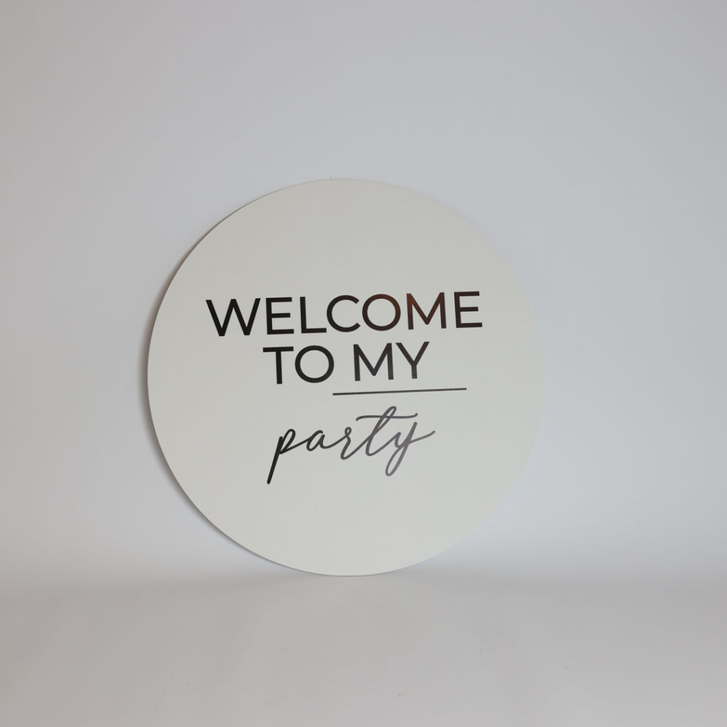 Location décoration ⋆ Panneau d'accueil 